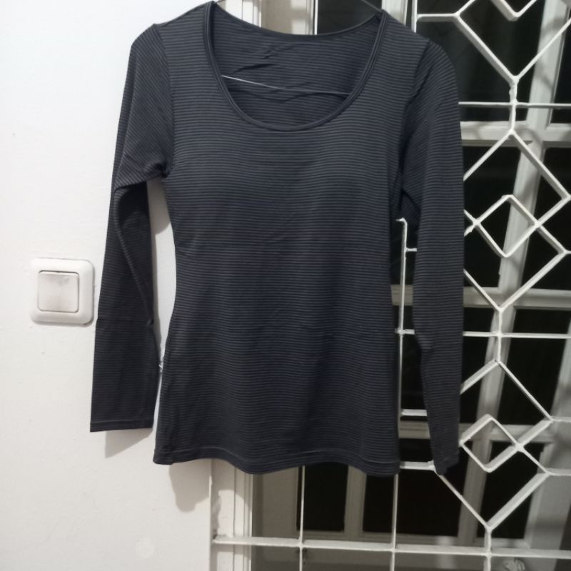 Jual UNIQLO heattech tangan panjang plus bra | Shopee Indonesia