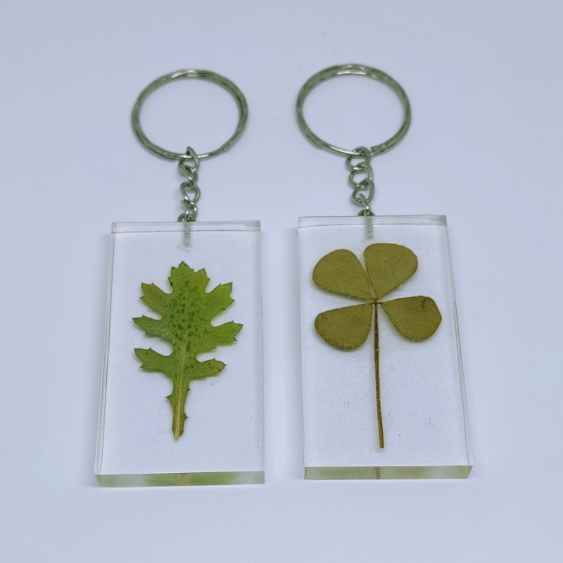 Jual Gantungan Kunci/Keychain Resin Art Daun Semanggi & Daun Dewa ...
