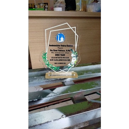 Jual plakat vandel akrilik tebal 5mm alas akrilik alas kayu motif bunga ...