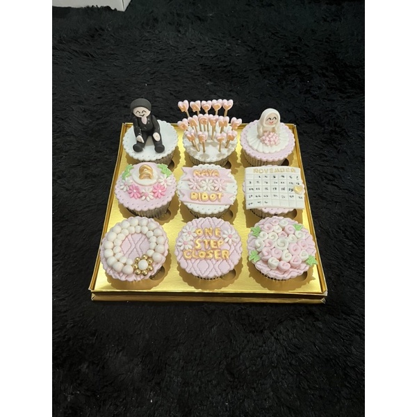 Jual cupcake desain 9cup cupcakes ulang tahun - cupcake bridal shower ...