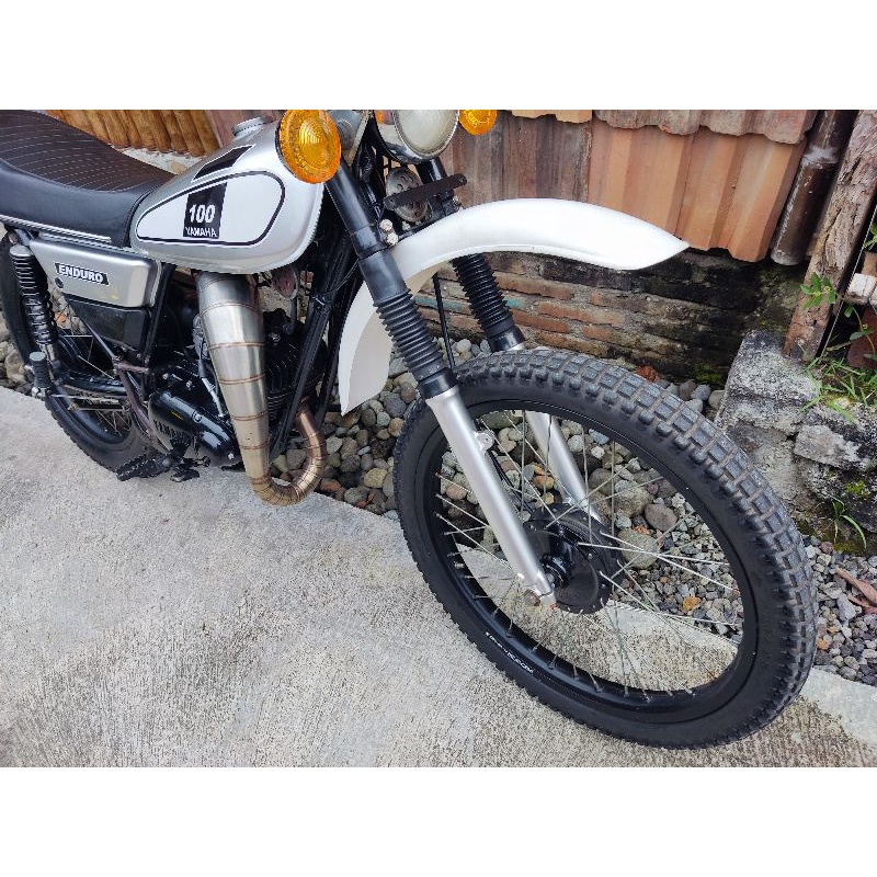 Jual Jual Tangki Yang Terpasang di Unit Motor Yamaha DT100 silver ...