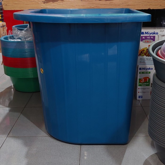 Jual tong air / bak mandi sudut gm no 1 besar via gojek dan grab ...