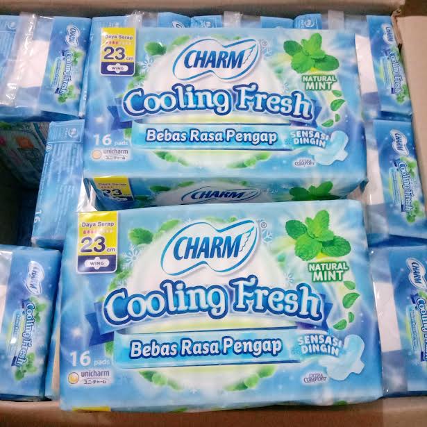 Jual CHARM COOLING FRESH WING, PEMBALUT BEBAS RASA PENGAP SENSASI ...