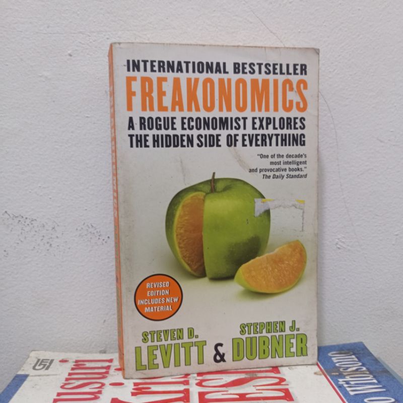 Jual BUKU FREAKONOMICS STEVEN LEVITT AND STEPHEN DUBNER | Shopee Indonesia