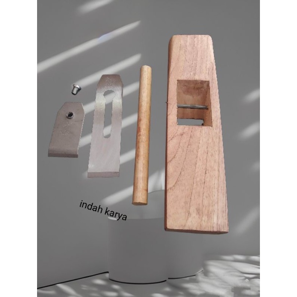 Jual sugu/serut dari kayu 1 set dengan mata Sugu ukuran 30 cm. bisa ...