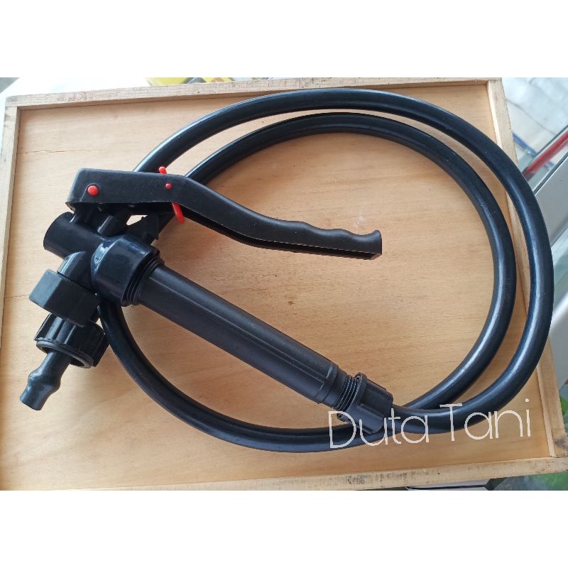 Jual Tangan + selang tangki semprot PB malaysia | Shopee Indonesia