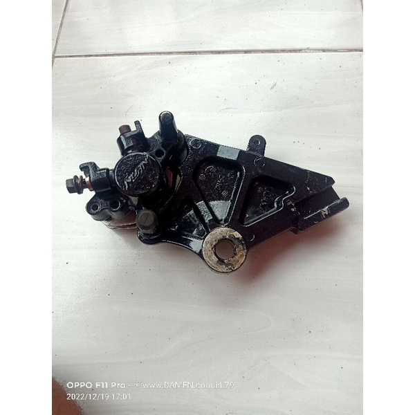 Jual BESI BRACKET BREKET DUDUKAN KALIFER REM BLAKANG SET TIGER REVO SET ...