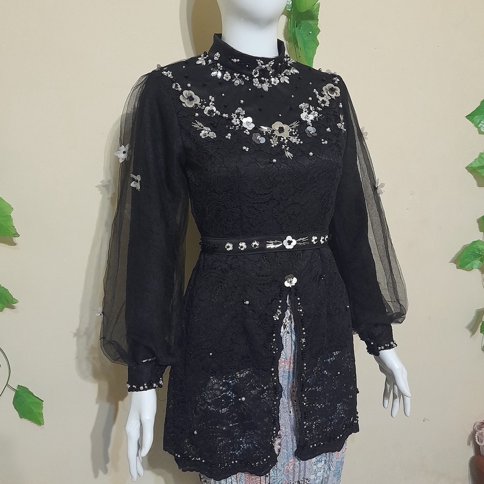 Jual kebaya custom / kebaya wisuda / kebaya lamaran | Shopee Indonesia
