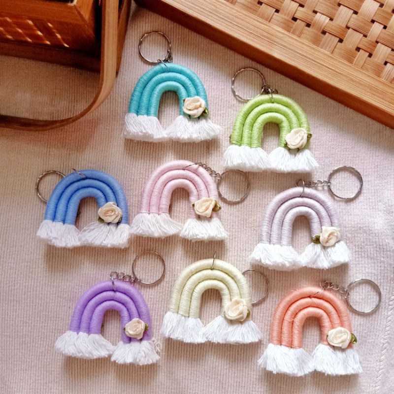 Jual Rainbow Keychain/Macrame Rainbow with flower/gantungan kunci ...