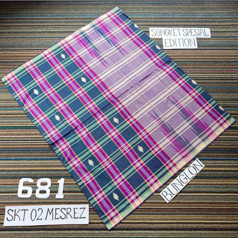 Jual Sarung,Tenun Asli 100%,Samarinda,Tipe HATTA & SONGKET kain/bahan ...