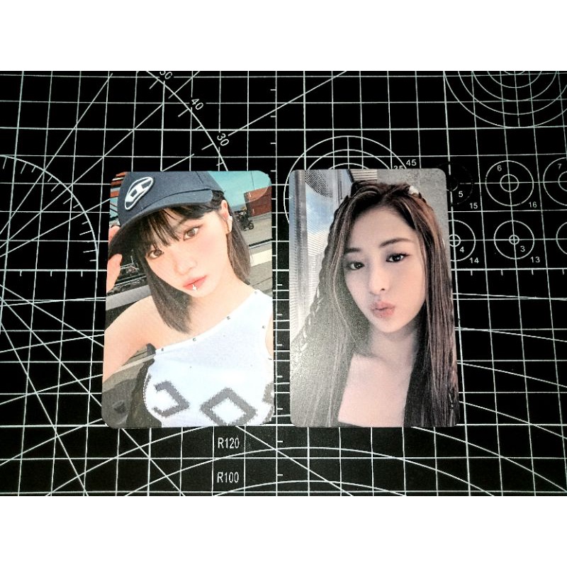 Jual LESSERAFIM PHOTOCARD YUNJIN, CHAEWON ( OFFICIAL ) | Shopee Indonesia