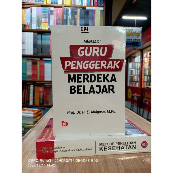 Jual BUKU MENJADI GURU PENGGERAK MERDEKA BELAJAR. Prof. Dr. H. E ...