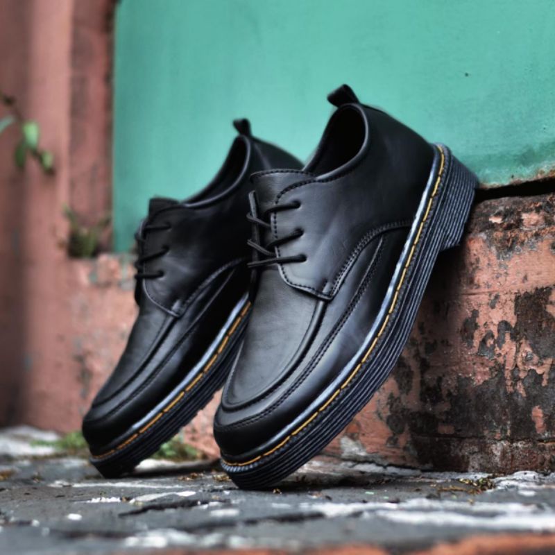 Jual SULTAN FOOTWEAR - Sepatu Pria Kasual formal Kulit asli Model DM Low 3 hole | Shopee Indonesia