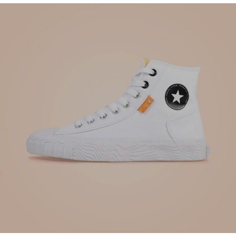 Jual Converse CHUCK TAYLOR ALL STAR HI lifestyle original BNIB unisex ...