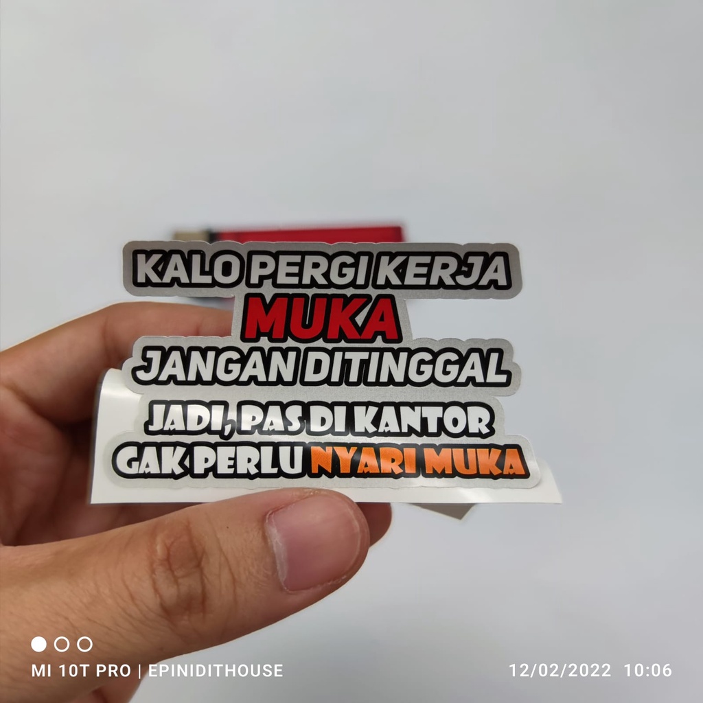 Jual Stiker Kerja Cari Muka Humor Lucu Viral Nyleneh Meme Motor Helm ...