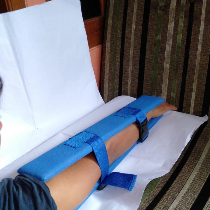 Jual Spalk tangan / kaki 7cmx50cm- 1 pasang spalk dan tali - bidai kaki ...