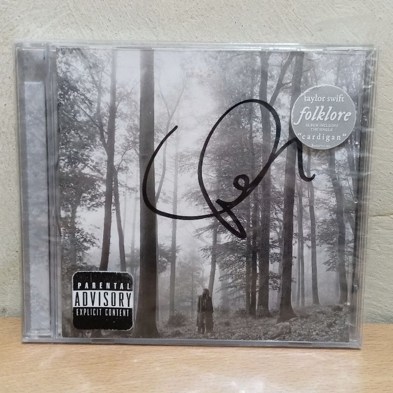 Jual Signed CD Taylor Swift folklore in the trees Deluxe Tanda Tangan Album Import Merch ...