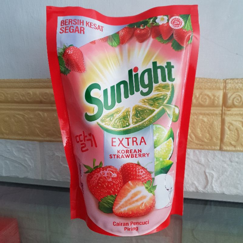 Jual Sunlight 435 ml Korean Strawberry - Sunlight 10000 - Sabun cuci ...