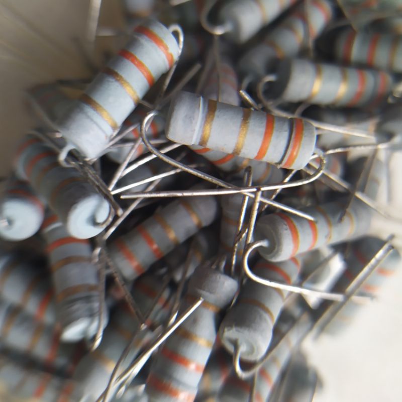 Jual resistor 3.3 ohm 3R3 2 watt 2w | Shopee Indonesia