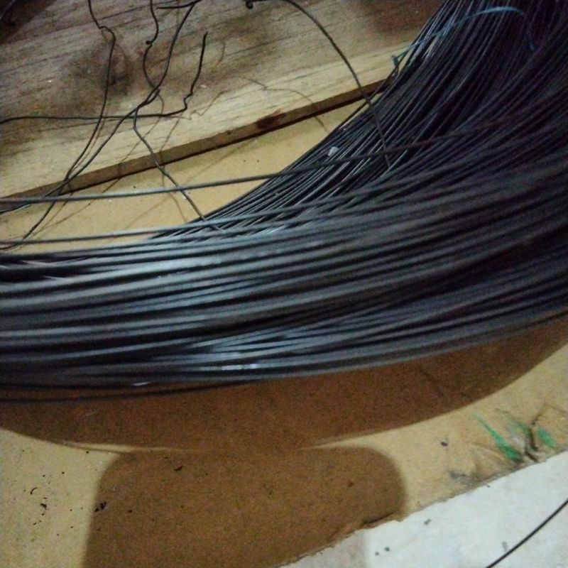 Jual Kawat bendrat. kawat ikat. kawat cor. kawat tali 1kg | Shopee ...