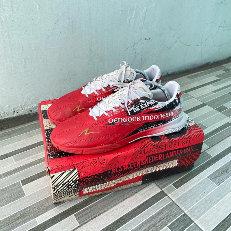 Jual Sepatu futsal Specs Lightspeed 3 Elite Garuda Attack | Shopee ...