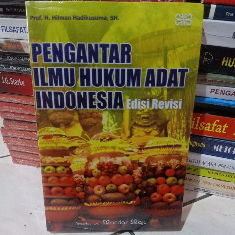 Jual Pengantar ilmu hukum adat Indonesia By Hilman Hadikusuma | Shopee Indonesia