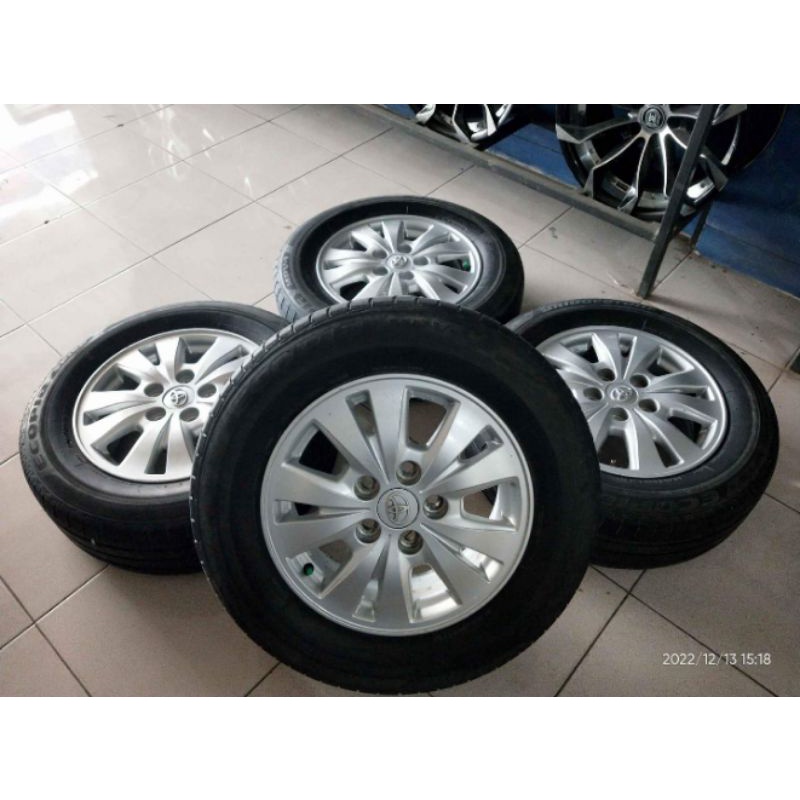 Jual Velg Bekas ORI Copotan Mobil Inova R15 Hole 5x114,3 Et 45 Warna Silver Plush Ban Layak Pake ...