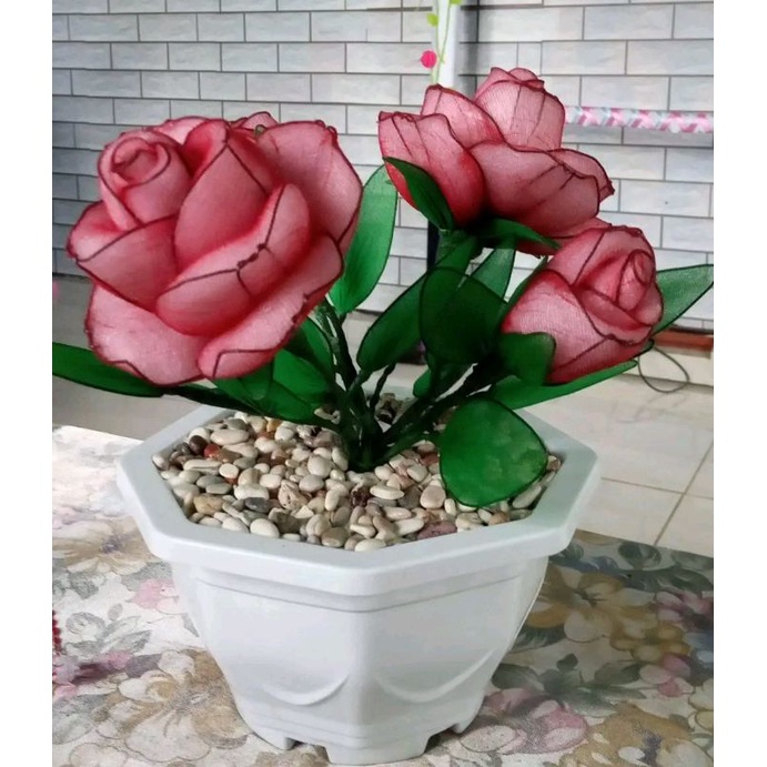 Jual Kerajinan tangan bunga stoking stocking kain nilon nylon hiasan ...