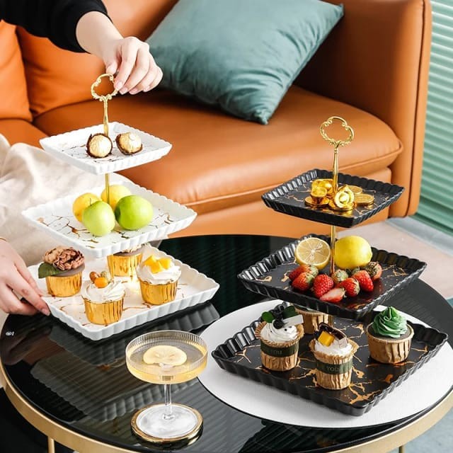 Jual Tatakan Premium Gold Cake Tier / Rak Susun Kue Roti 2 & 3 Tingkat / Piring Kue | Shopee ...