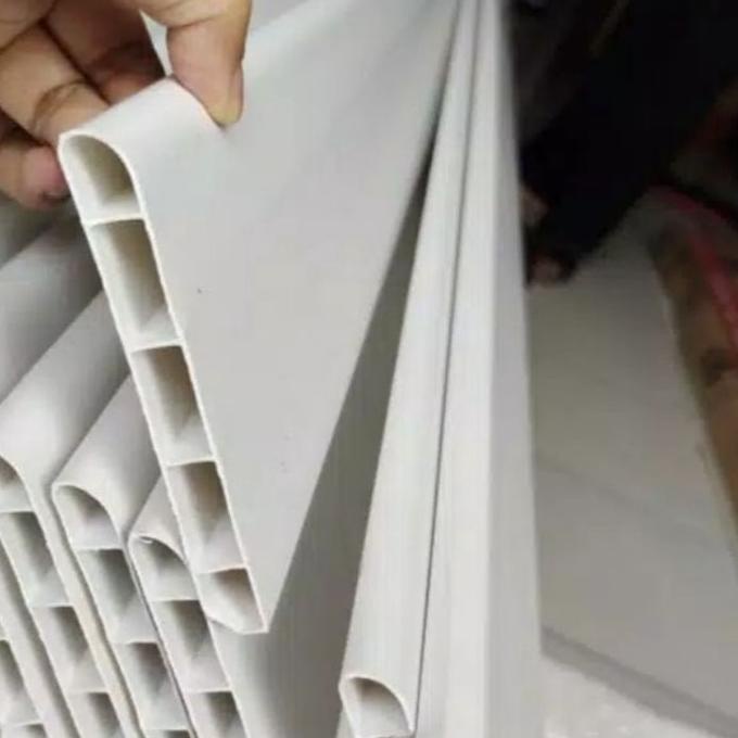 Jual Depan1 plin PVC / plint pvc / list plank pvc isi 2.4 meter polos ...