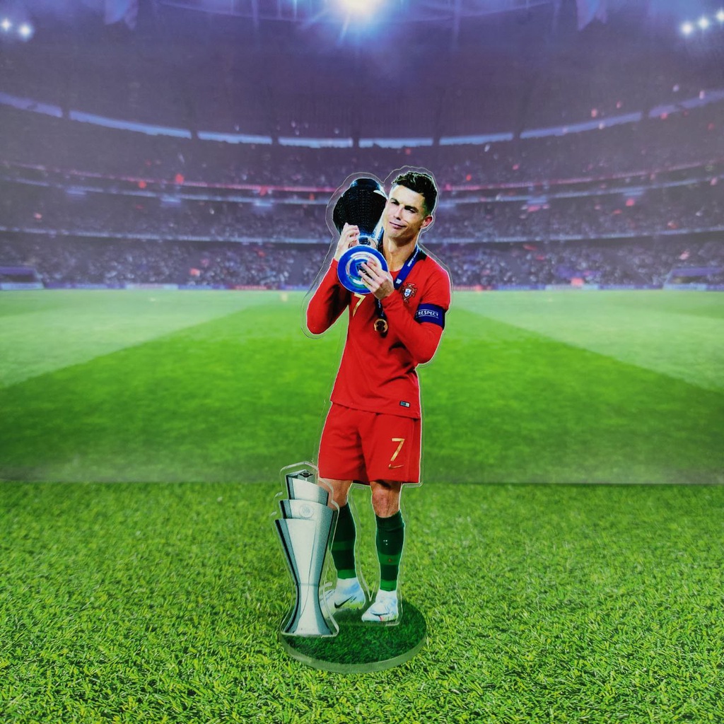 Jual Standee Action Figure Cristiano Ronaldo Angkat Piala Juara UEFA ...