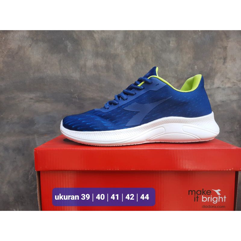 Jual sepatu sport pria diadora original asli entra navy | Shopee Indonesia