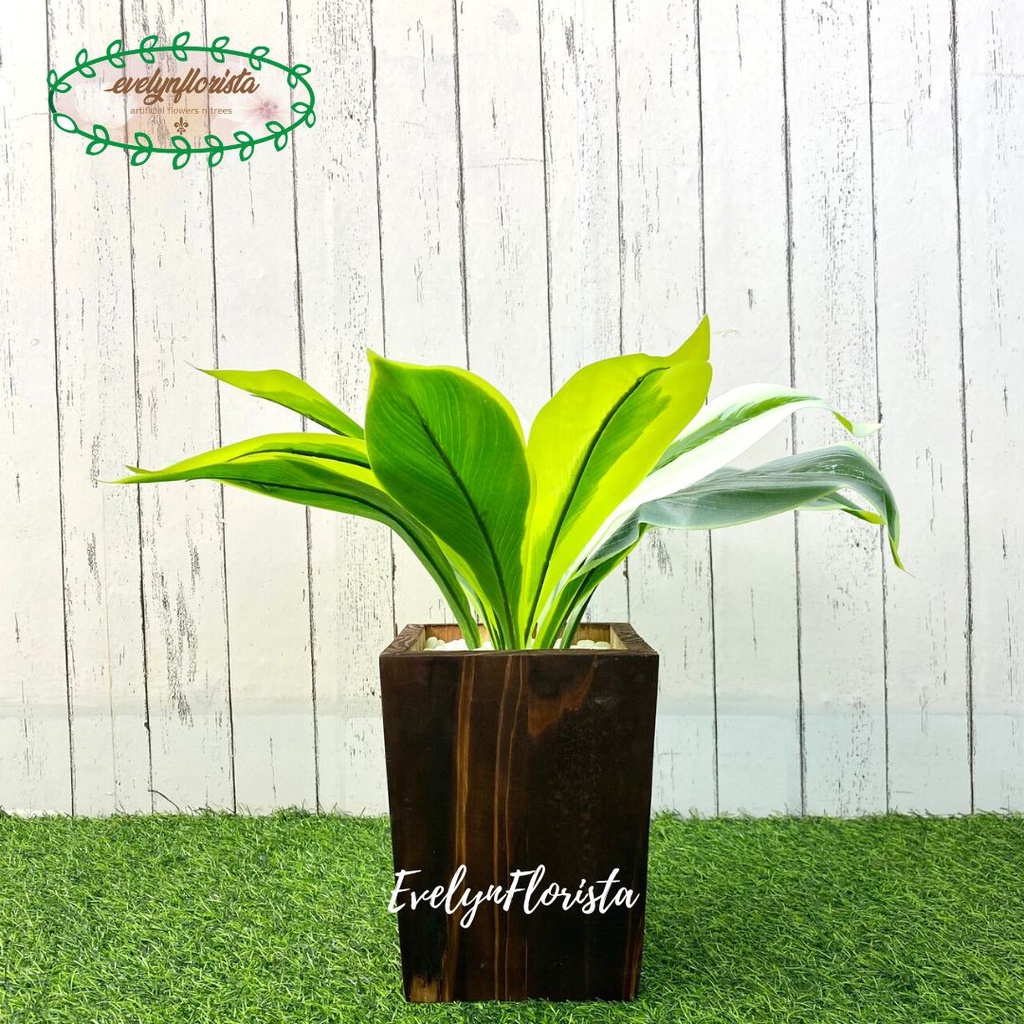 Jual Pohon Daun Pandan Bali X12 Plastik Artificial Pot Kotak Motif Kayu ...