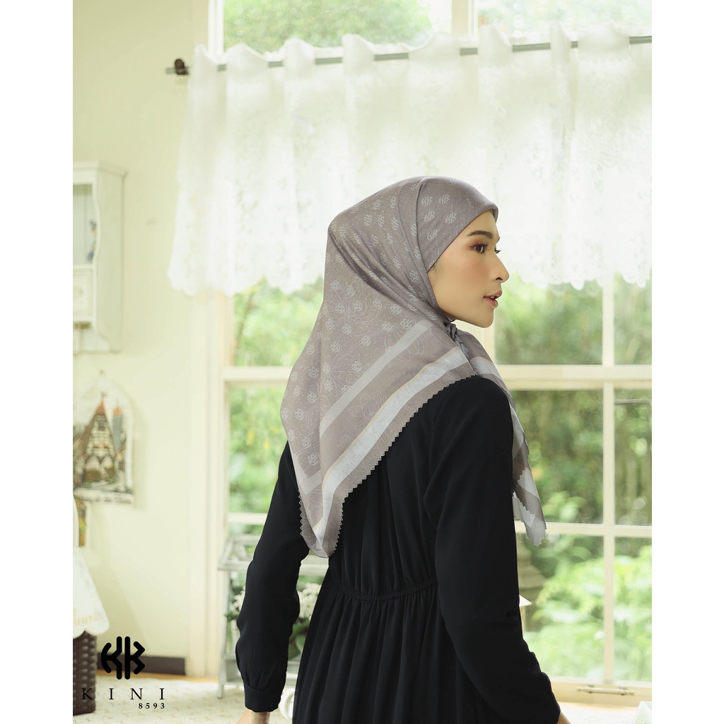 Jual Hijab Motif Monogram Scraf Premium By Kini | Shopee Indonesia
