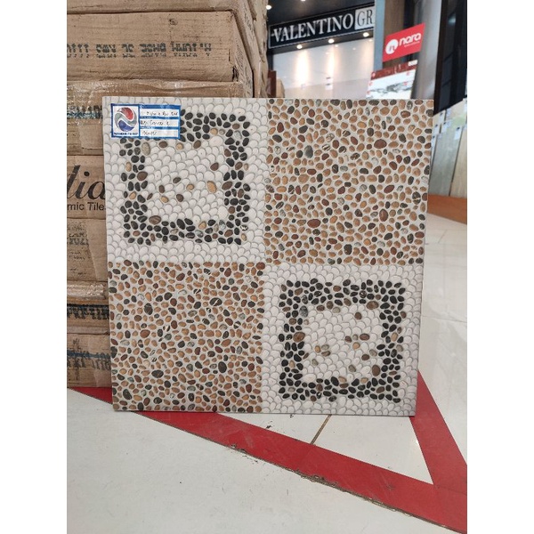 Jual KERAMIK LANTAI 50X50 HOBART BROWN / UNO / KASAR | Shopee Indonesia