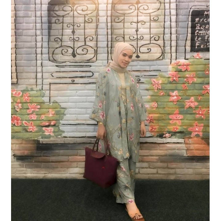 Jual new ️Lesica Set Ria Miranda warna sage | Shopee Indonesia