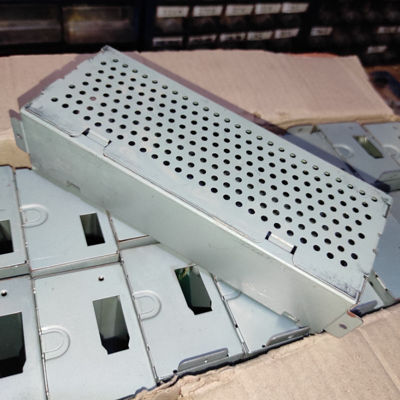 Jual BOX Casing Besi untuk DIY Power Supply Amplifier Radio Efek Gitar ...