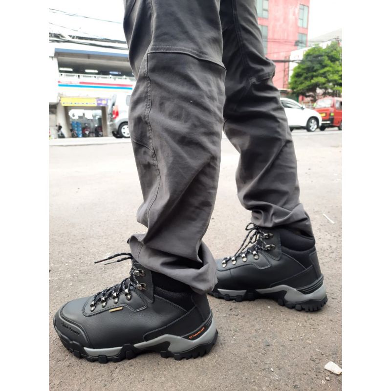 Jual Sepatu gunung Mokzhaware new Reality waterproof - sepatu outdoor ...