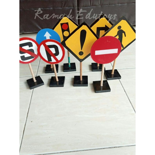Jual Rambu lalu lintas mainan edukasi anak /alat peraga TK | Shopee ...