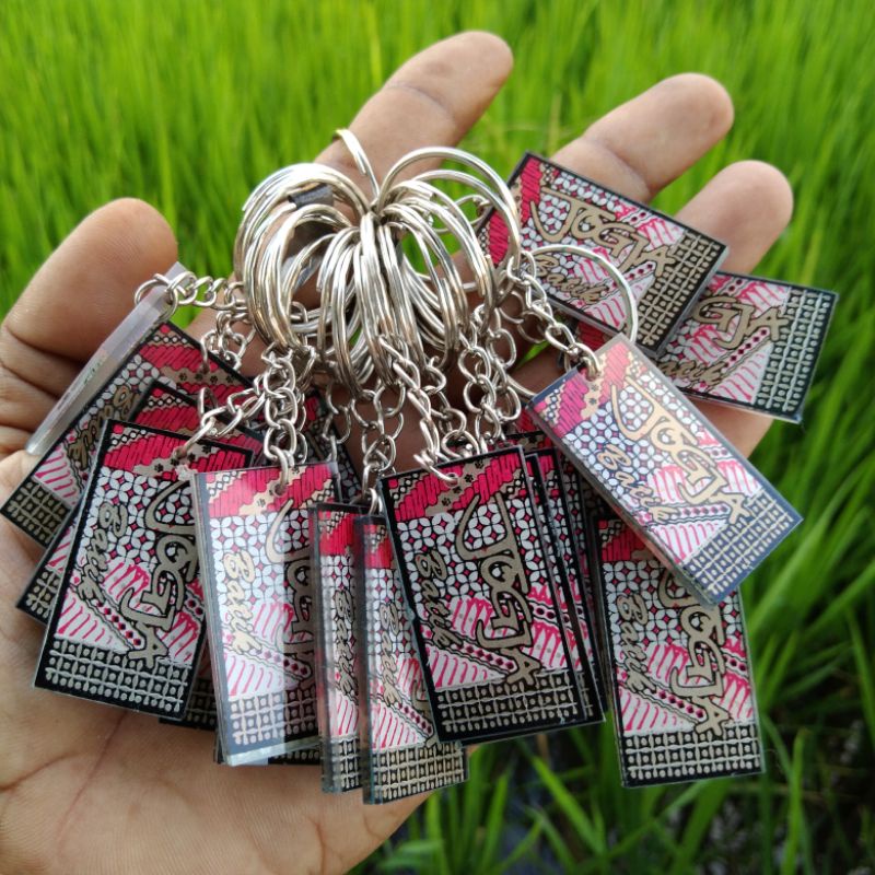 Jual 1 pcs gantungan kunci akrilik model batik Jogja Souvenir Malioboro oleh oleh khas Jogja ...