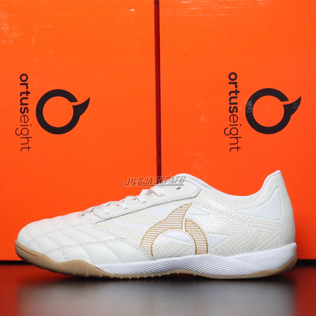 Jual Ortuseight Sepatu Futsal Forte Savage V2 IN - White | Shopee Indonesia
