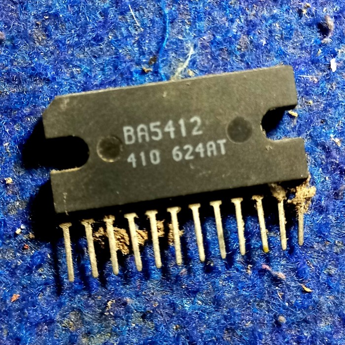 Harga ic speaker aktif polytron Terbaru Okt 2024 |BigGo Indonesia